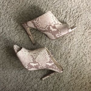 Ann Taylor Shoes | Ankle Bootie Suede And Leather | Poshmark